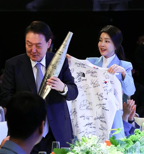 공수처장 “김건희 여사 명품백 알선수재 성립 여부 검토하겠다”