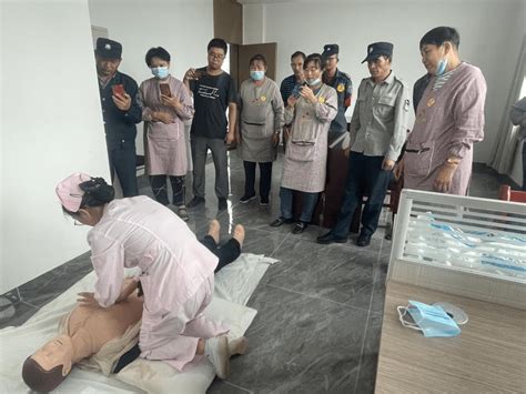 关爱健康，珍惜生命——大板桥街道社区卫生服务中心培训心肺复苏相关知识急救应急救护