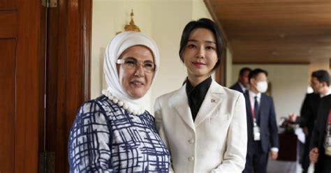 김건희 여사 발리 G20 배우자 프로그램 참석튀르키예 영부인과 1시간 환담도