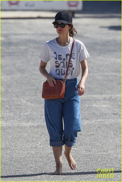 Photo Rose Byrne Bobby Cannavale Pack On Pda Beach 42 Photo 4550953