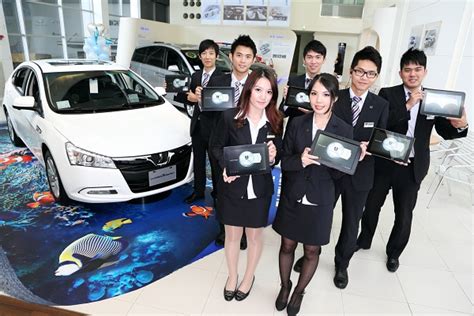 【人車事新聞】「luxgen未來實境汽車生活館」 全球首創新登場 Carstuff 人車事