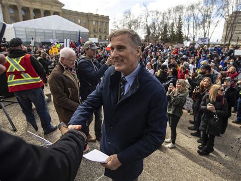 Maxime Bernier Candidat Dans Portage Lisgar Radio Canada Ca