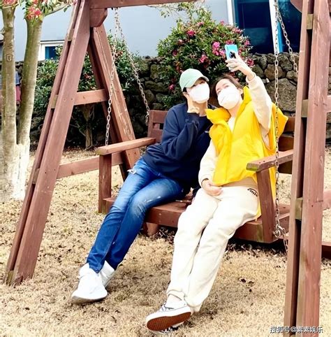 孫藝珍慶祝結婚一周年曬珍藏雙人照，玄彬和玩具布偶甜蜜出鏡 ＊ 阿波羅新聞網