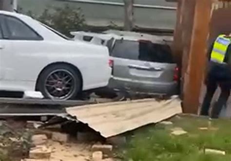 Thief Crashes Into Police Vehicle And Fence While Towing 250000