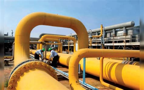 GAIL Lays Down Of Indias First Gas Pipeline Along Highway Tube Pipe India