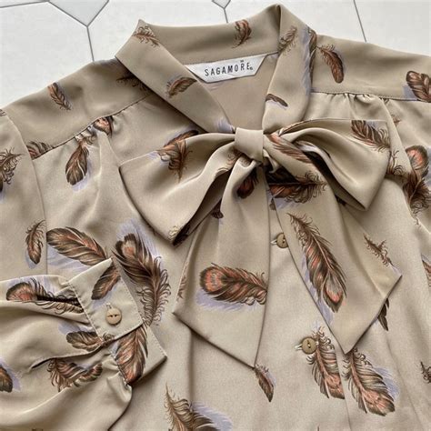 Feather Print Bowtie Blouse 〈レトロ古着 フェザー柄 ボウタイブラウス 日本製〉 Rilou〈リル〉
