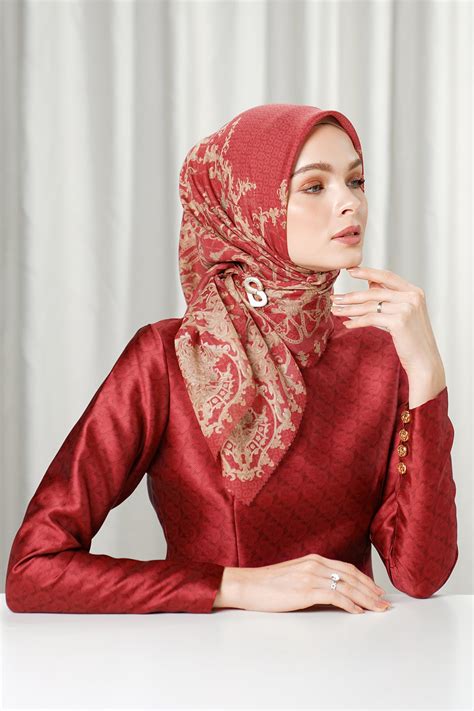 The Crown Square Ruby Buttonscarves