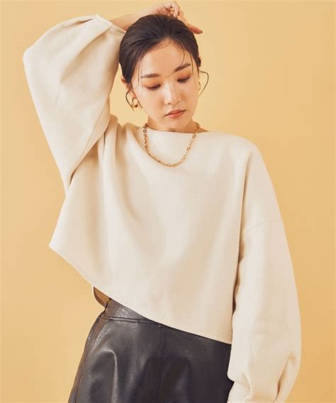 Shelly Island（シェリーアイランド）の「袖タッククロップドスウェット（スウェット）」 Wear