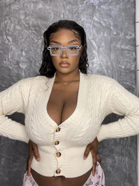 Joselyn Rectangle Black Eyeglasses Vooglam