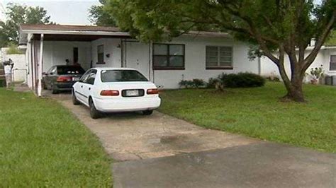 Intruders Tie Up Mother While Daughter Sleeps