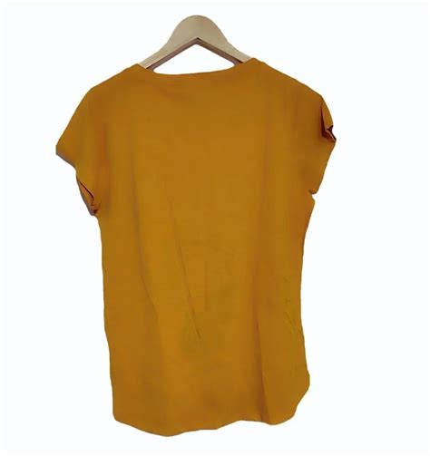 Round Mustard Ladies Hosiery Cotton Hand Painted T Shirt Half Sleeves