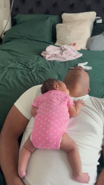 How did they even fall asleep like this 😂😂💤😴 #sleepybaby #sleep #newborn - YouTube