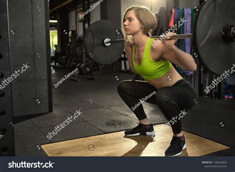Side View Sexy Fit Girl Doing Foto Stock 1166622829 Shutterstock