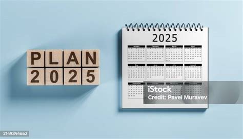 파란색 배경에 2025년 일정 2025 년 새해 복 많이 받으세요 계획 2025년 결의 목표 계획 행동 임무 계획 신춘 사업