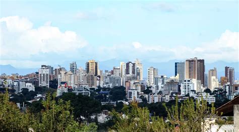 Construindo o Futuro Verde Arquitetura Sustentável em Curitiba
