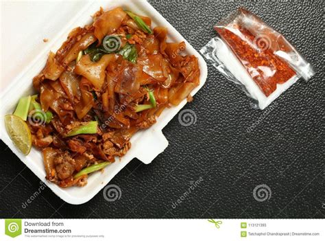 Cena Fina Fritada Do Macarronete Imagem De Stock Imagem De Conter