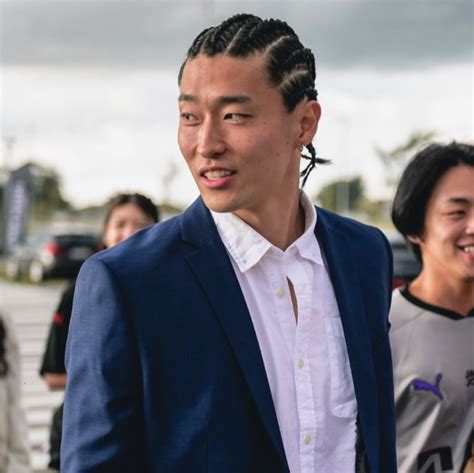 유럽물 먹더니 이상한 거 배워버린 조규성 헤어스타일 최신 근황