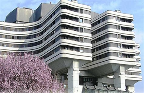 POVRŠINA 150 000 m 2