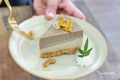 台中西屯｜frini Café不限時咖啡廳，滿滿乾燥花文青風，逢甲夜市中科商圈周邊美食 Kiwi 樂活食旅