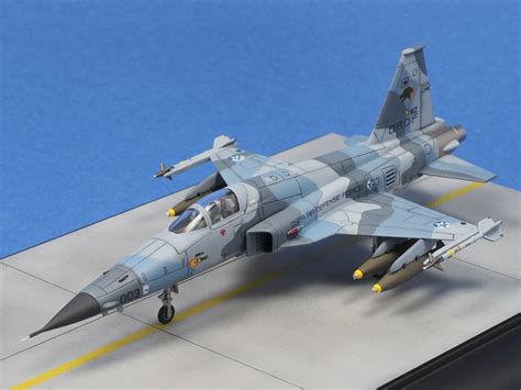 Gallery F 5eheartbreak One