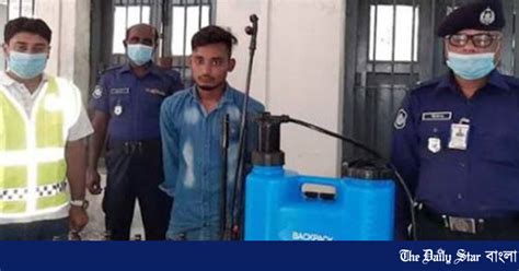 স্প্রে মেশিনের ড্রাম থেকে ফেনসিডিল উদ্ধার আটক ১ The Daily Star Bangla