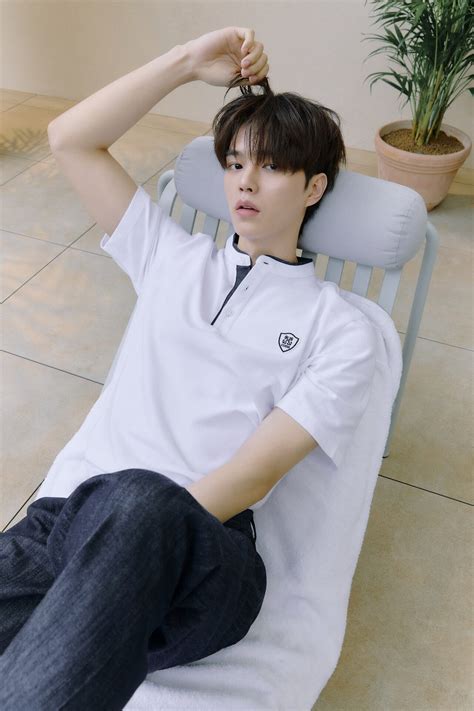 송강 수박과 함께 시원하게 화보