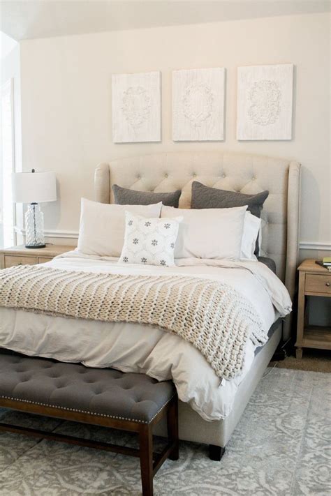 Get the Look Cozy Neutral Master Retreat Farmhouse Living レトロな寝室