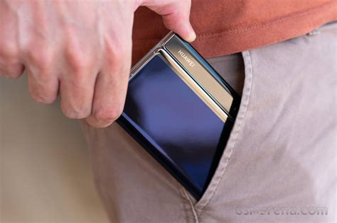 Huawei Mate Xs Review Design Build Quality Handling