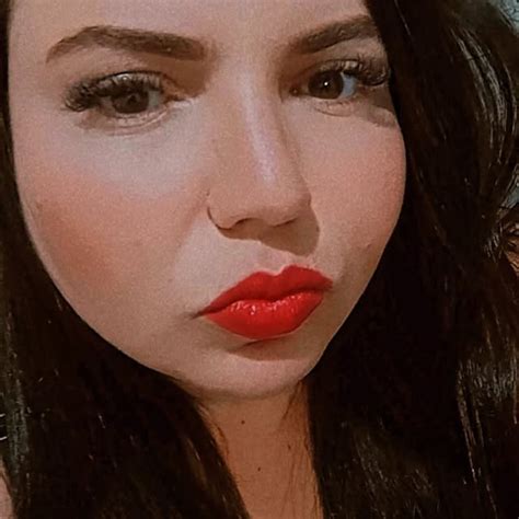 Rafaela Marques Rafaela2118 • Threads Say More Rafaela Marques Rafaela2118 • Threads Say More