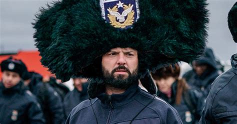 El Gorro De Gabriel Boric Se Hace Cada Vez Más Grande En El Meme