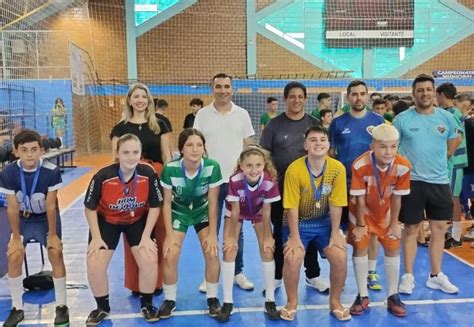 Seis times se tornam campeões do futsal dos Jogos Escolares de Parobé Rádio Taquara FM