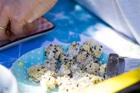 Dados De Pollo Con Panko Y Sésamo Video Receta Plato Del Día