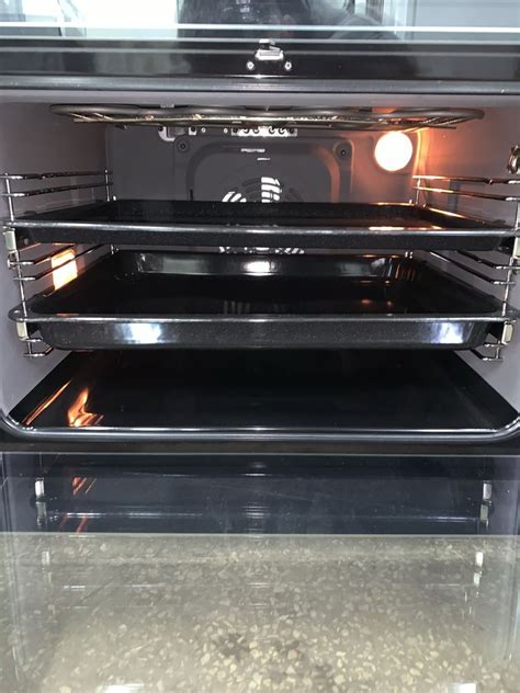 Керамічна плита 380В Electrolux дві духовки духовка поверхня: 9 500 грн ...