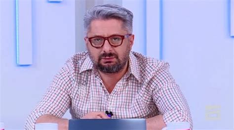ეს კაცი სრული დებილია ოე სასოწარკვეთილო დიასახლისო ვის მიმართავს