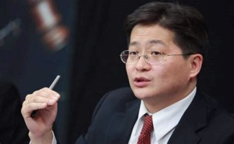 “Эрдэнэт” ийн захиралд нэр дэвшигчдийн гутгаард “Оюутолгой” Д Зоригт яригдаж байна