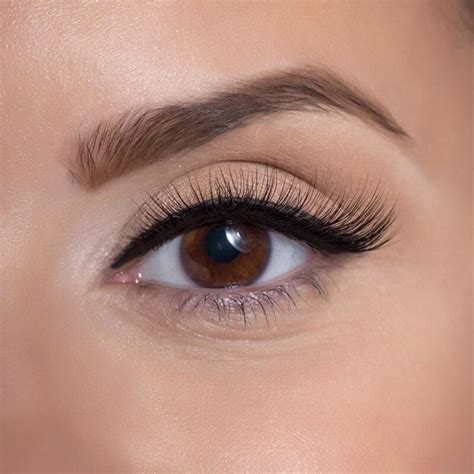 How To Apply Your Liquid Eyeliner Our Pro Tips Addictalash