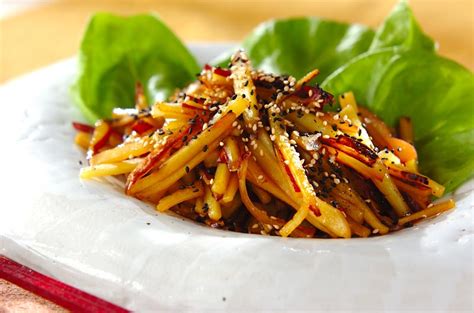 サツマイモのきんぴら炒め【e・レシピ】料理のプロが作る簡単レシピ 2008 12 12公開のレシピです。