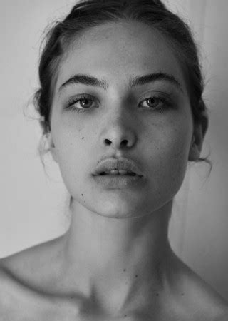 Curve DOMINIQUE Models Agency BXL