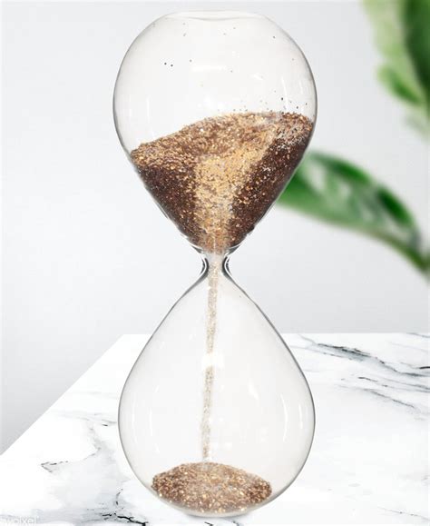 Hour Glass Display 16cm Gold Theculinarium