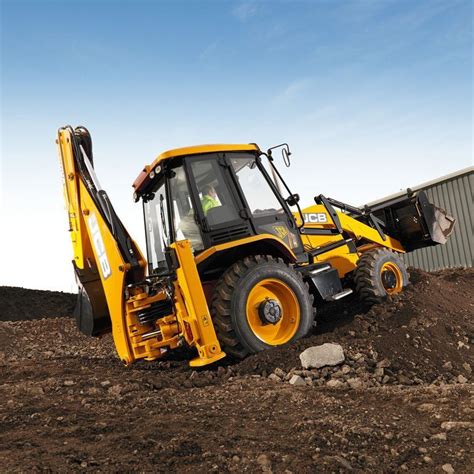 Экскаватор погрузчик в аренду в Выксе