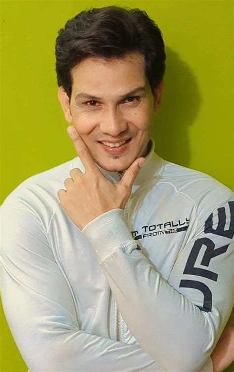 gaurav singh on linkedin photoshoot