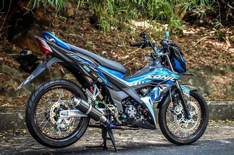 Cận cảnh Honda Sonic độ giá hơn 100 triệu đồng khiến Exciter choáng