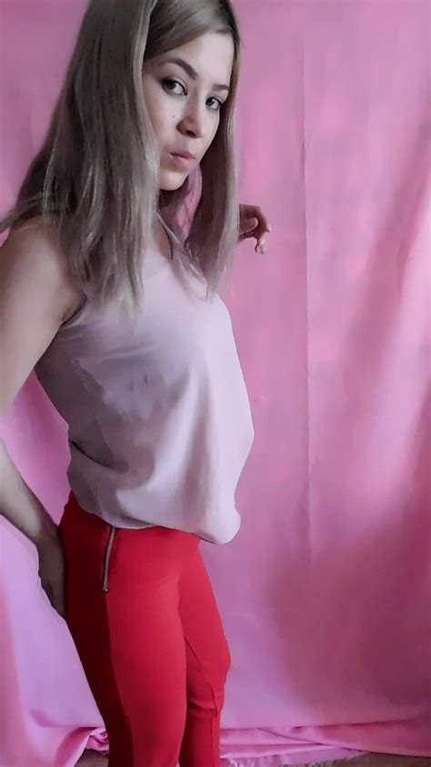 Girl Wets Red Leggings ThisVid Com Girl Wets Red Leggings ThisVid Com