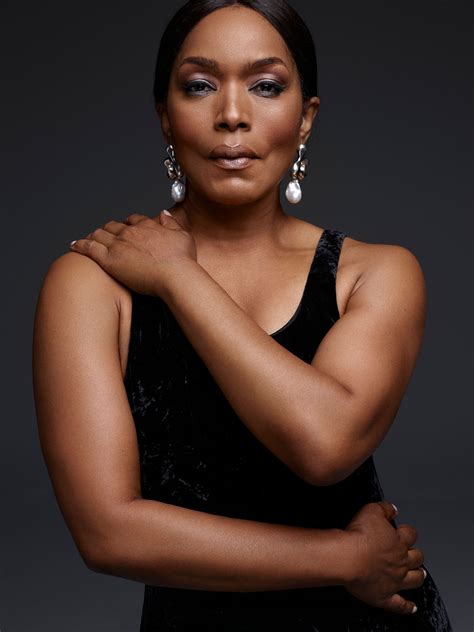 Angela Bassett Queen Of The Universe Glamour