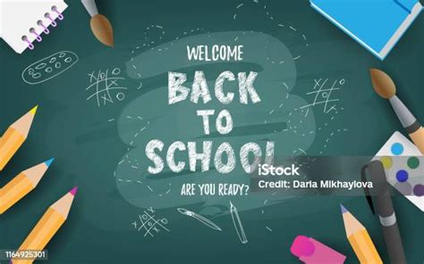 다시 학교 용품 및 요소와 학교 귀여운 재미있는 텍스트로 돌아갑니다 교육 요소 컨셉 디자인 배너 카드 인사말 0명에 대한 스톡