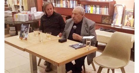 Иван Гарелов на премиера с болен крак