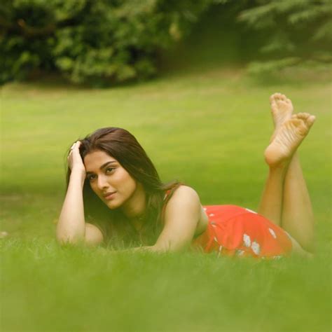 Saiee Manjrekars Feet