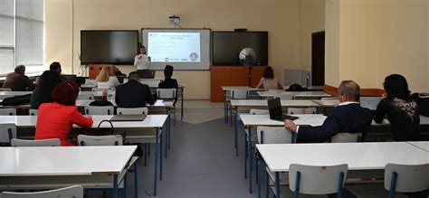 УНСС Обучение за придобиване и усъвършенстване на дигиталните умения