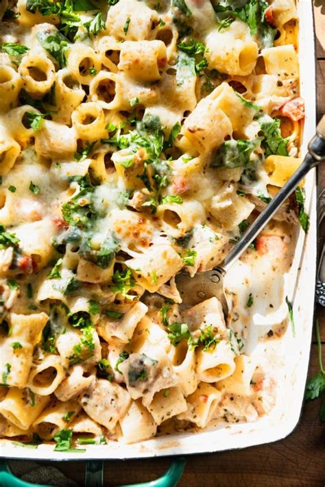 Easy Pesto Alfredo Chicken Pasta Dump And Bake Recipe
