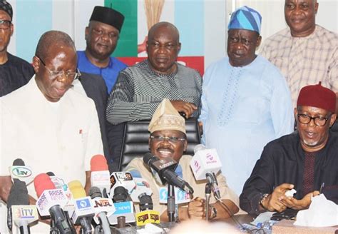 Oshiomhole Pleads For Forgiveness Asks Aggrieved Apc Members To